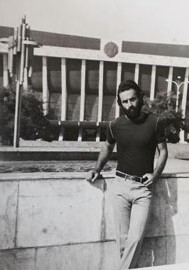 Uşaqlığı cibində olan adam – Keçmişdəki mən | Kaspi.az